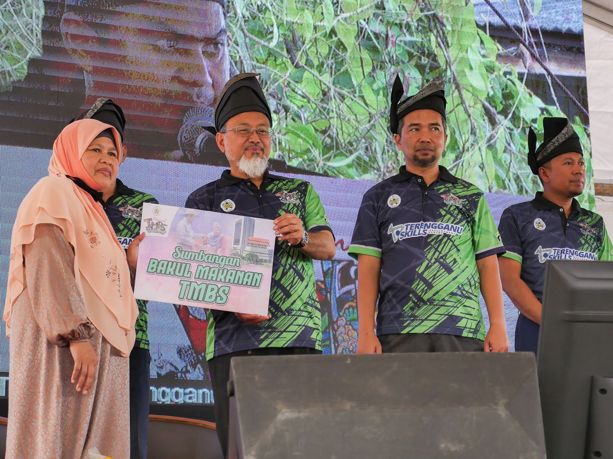 TDM Group Stands for Single Mothers at Karnival TMBS of Merchang – TDM Berhad