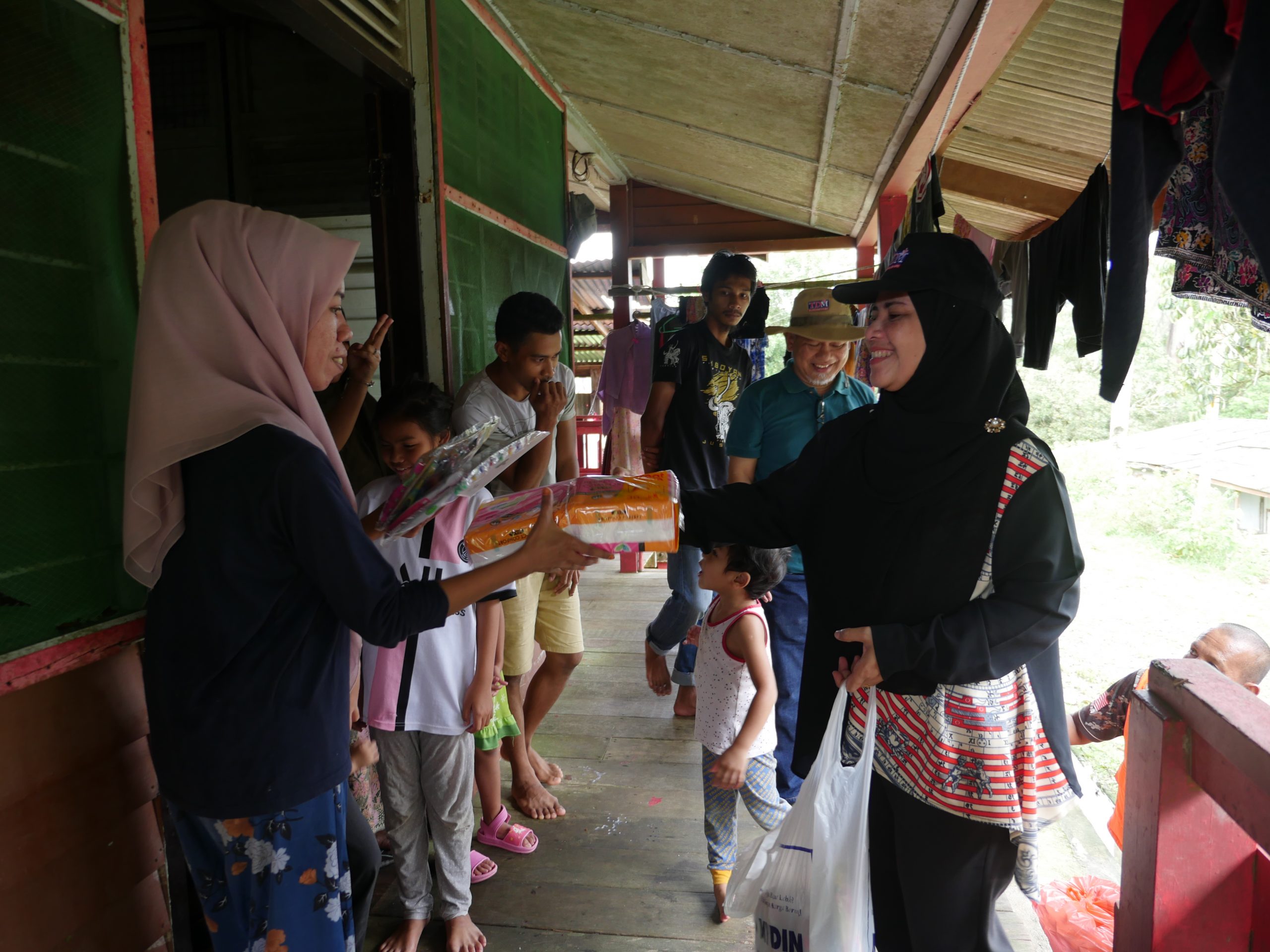 TDM Renders Assistance to the Affected Community of Kemaman – TDM ...