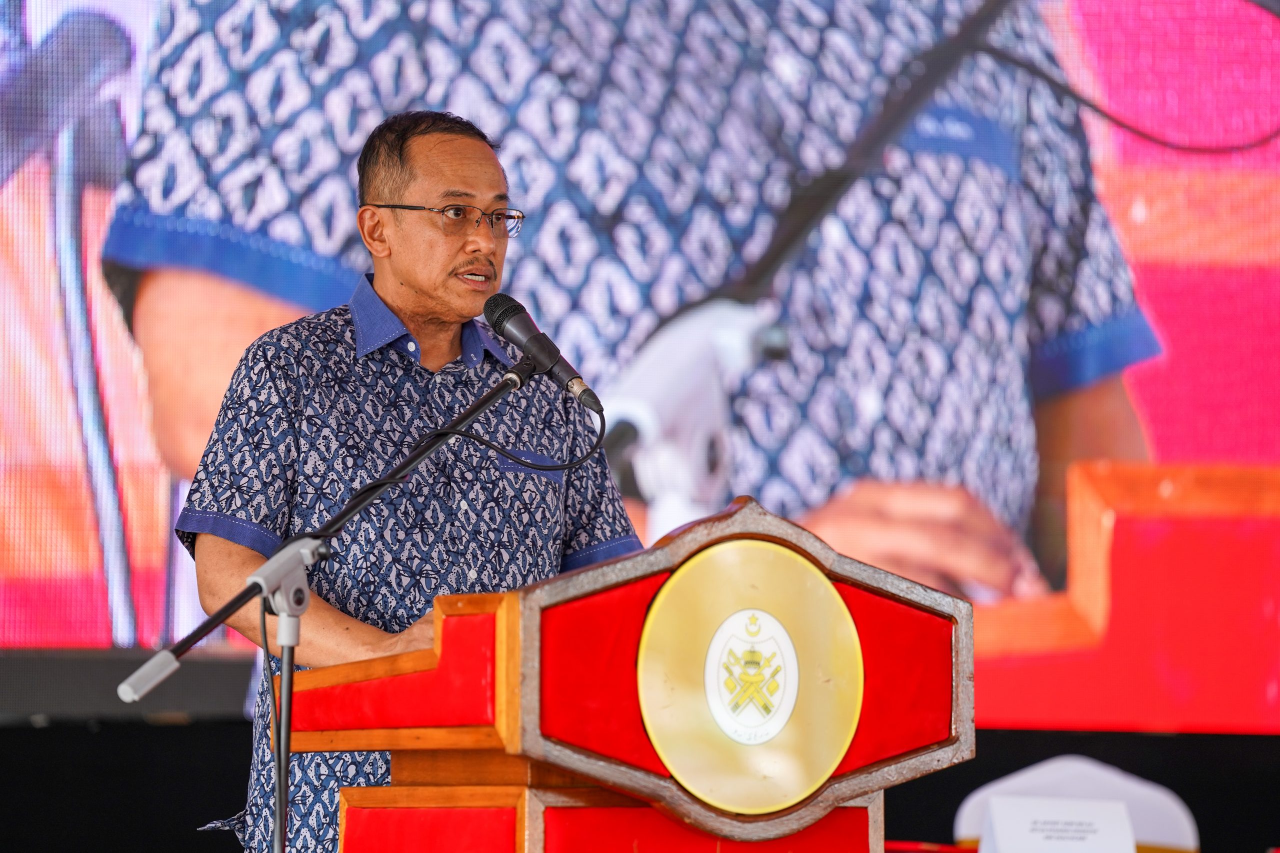 Terengganu MB commemorates groundbreaking ceremony for KMI Chukai ...