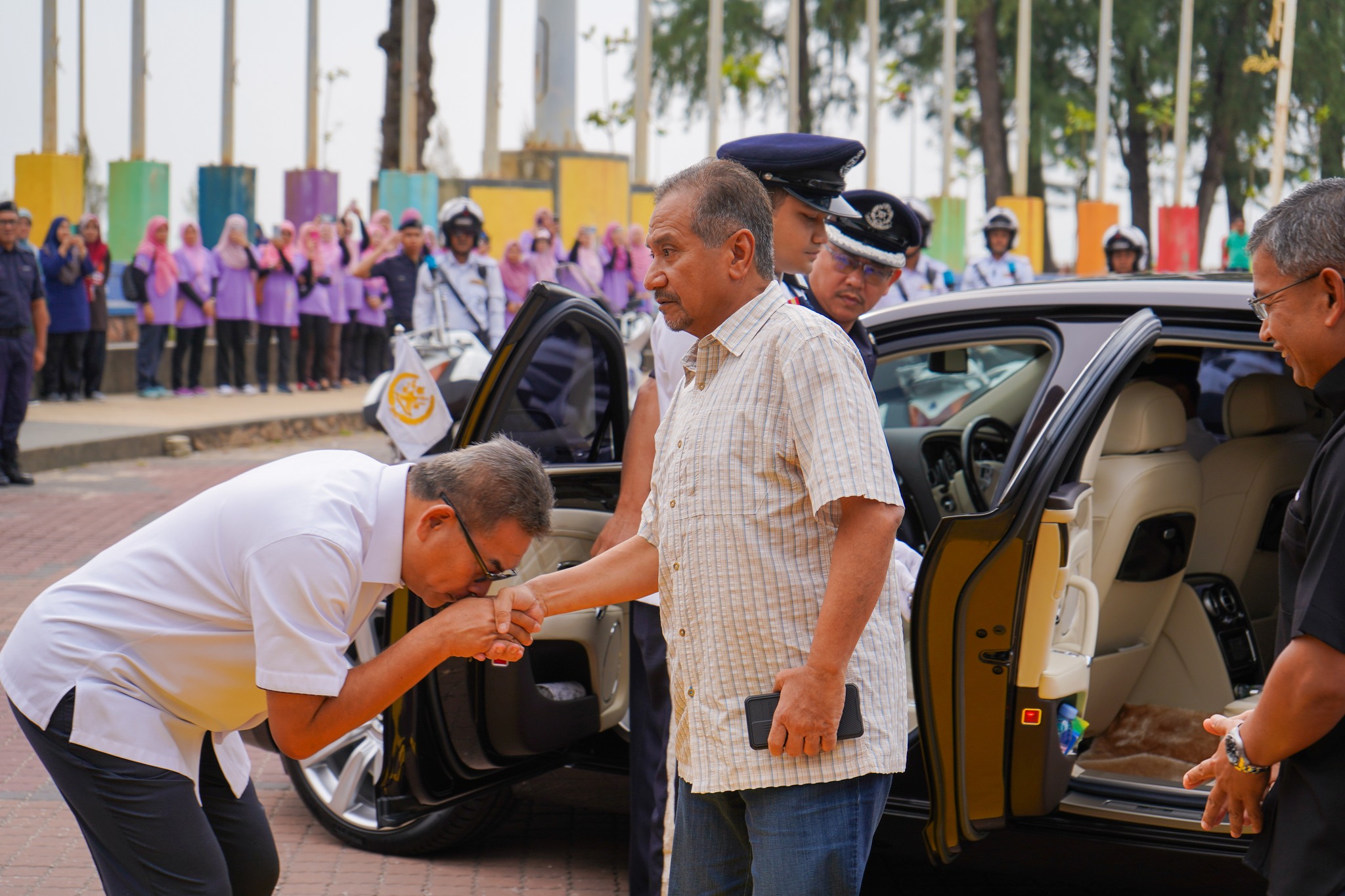 TDM Plants 3,000 Coastal Trees in Collaboration with MBKT and the Royal ...